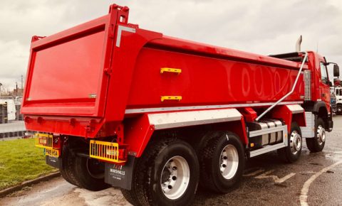 Tipper - Tarp & Tarpaulin Sheeting Systems